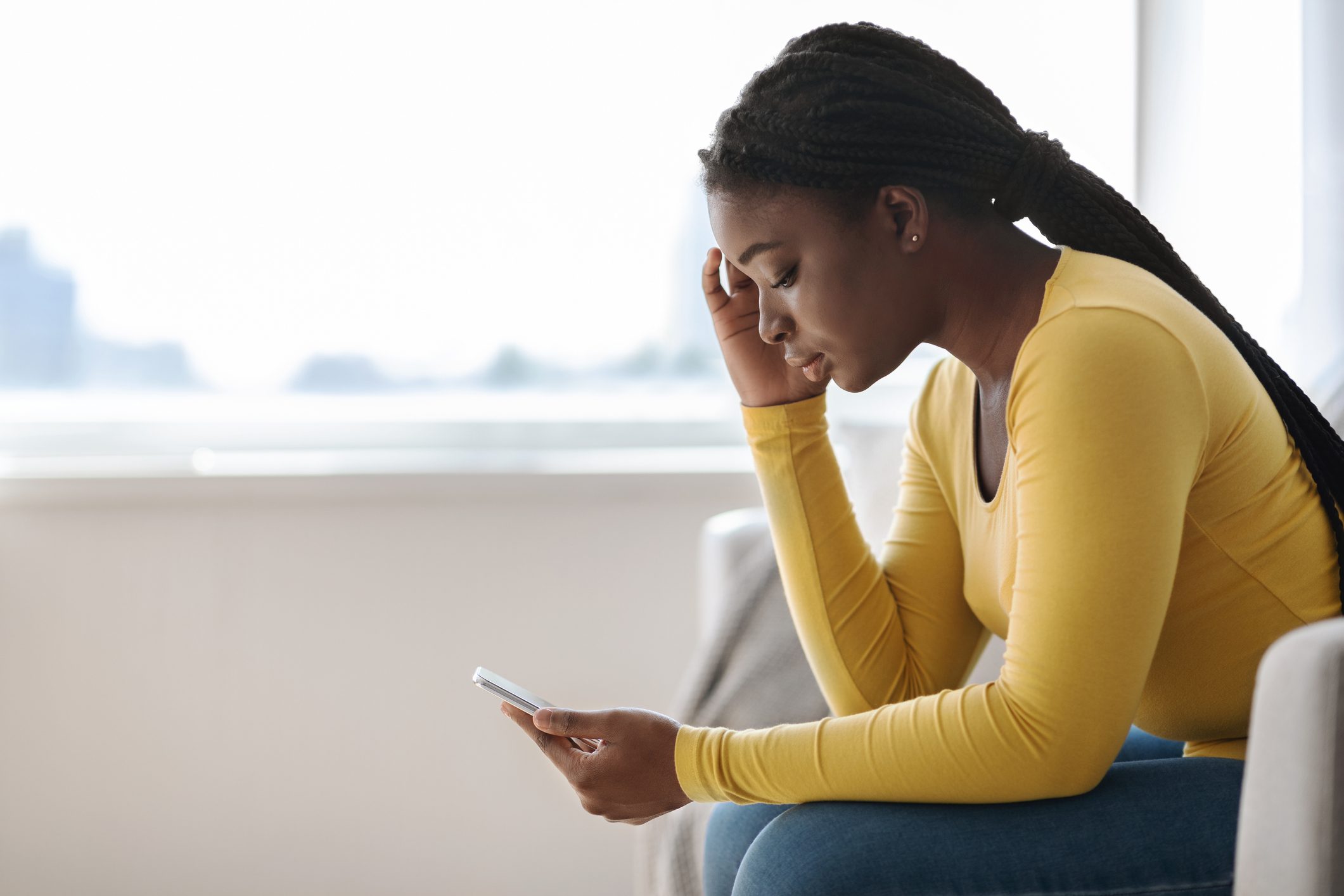Overcoming the Link Between Depression and Cell Phone Use - SilkWeb